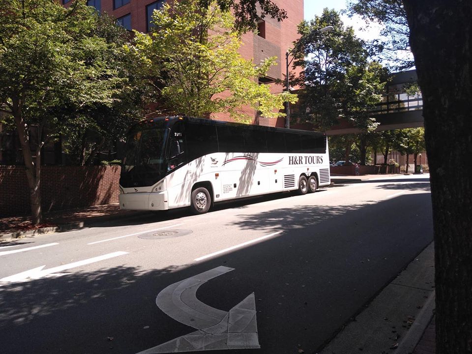 H&R Luxury Motorcoach - Escorted Motorcoach Tours for Over 37 Years